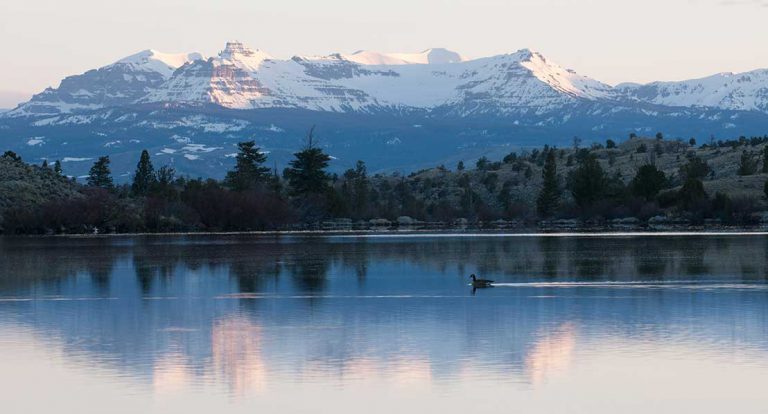 See the Rugged Beauty of the Absaroka Mountains